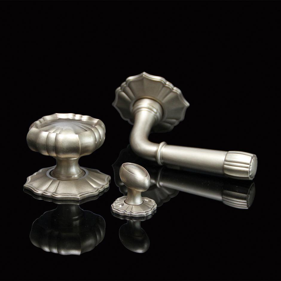 5915 Balthazar - Alexa Hampton – SA Baxter